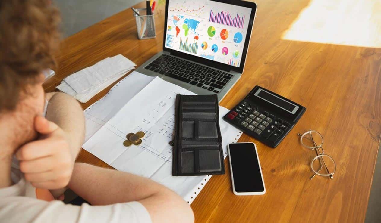 Navigating Financial Challenges and Savings as a Millennial - Digi Magazine